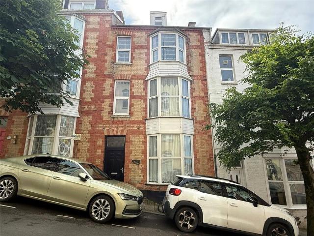 7 bedroom terraced house for sale