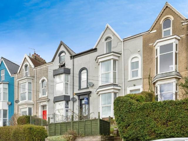 7 bedroom terraced house for sale