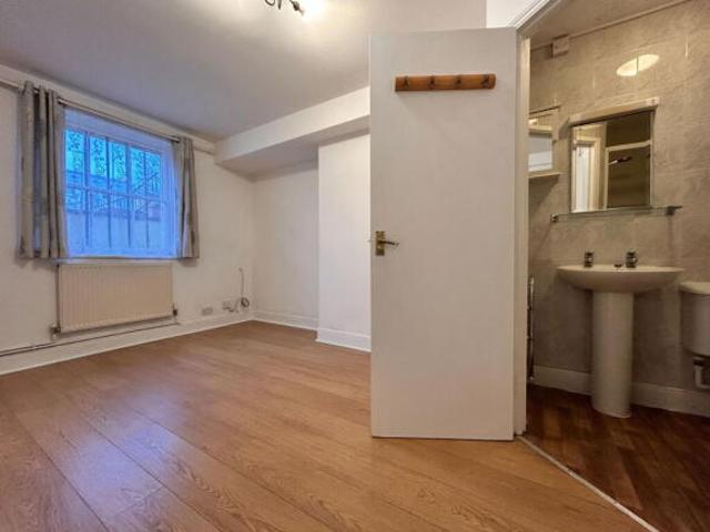 7 bedroom terraced house for sale in Bath Road, Cheltenham, GL53