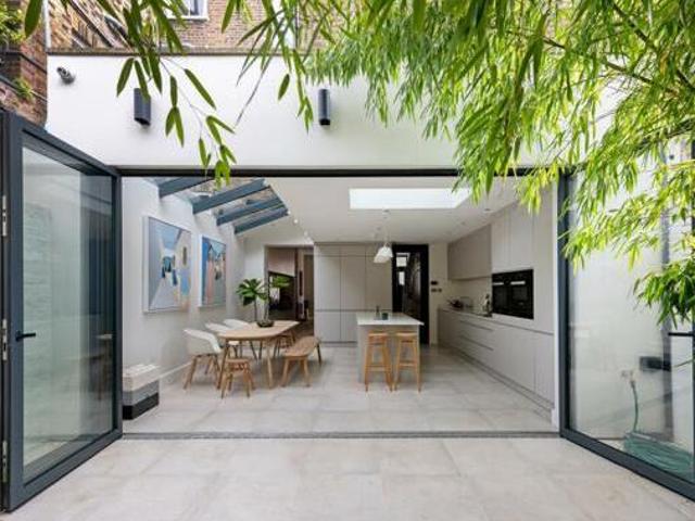 7 Bedroom Terraced House For Sale In London