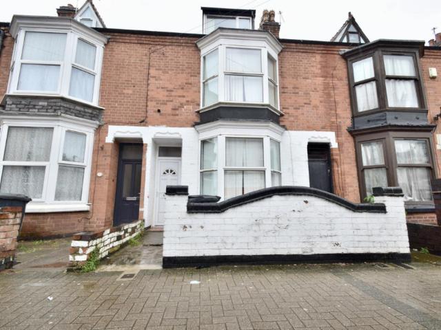 7 bedroom terraced house for sale in Upperton Road, Westcotes, Leicester, LE3