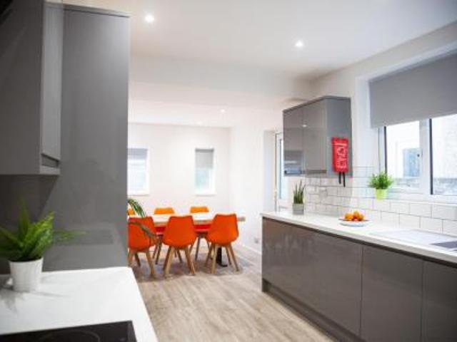 7 bedroom Terraced House To Let