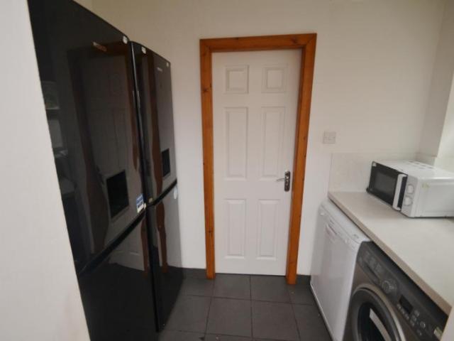 7 bedroom Terraced House To Let
