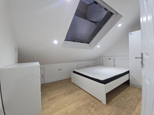 7 bedroom terraced house to rent