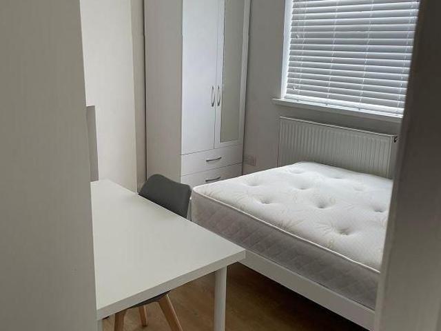 7 bedroom terraced house to rent