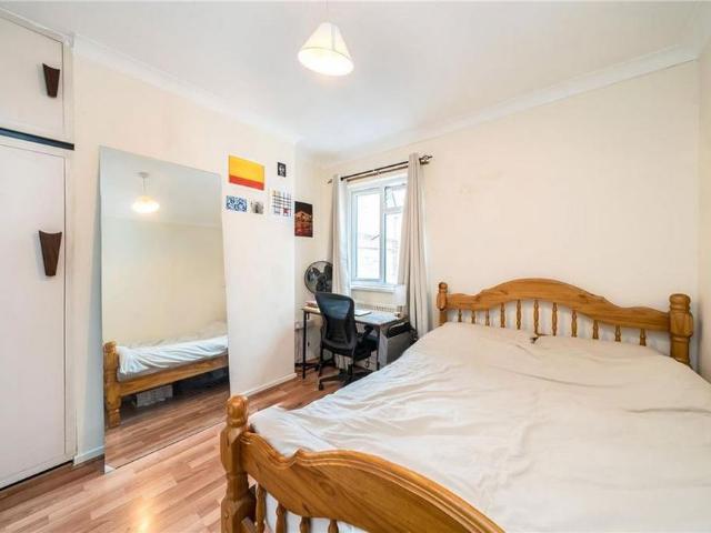 7 bedroom terraced house to rent