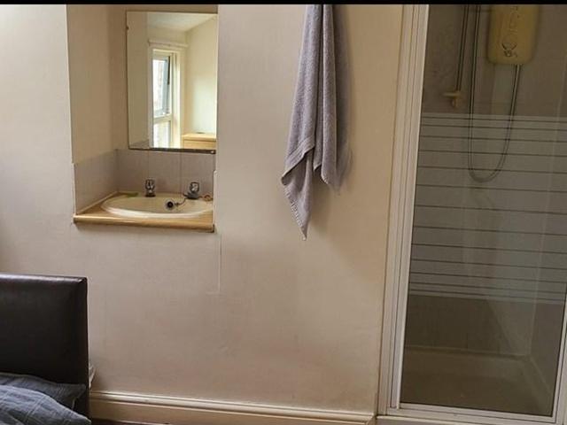 7 bedroom terraced house to rent