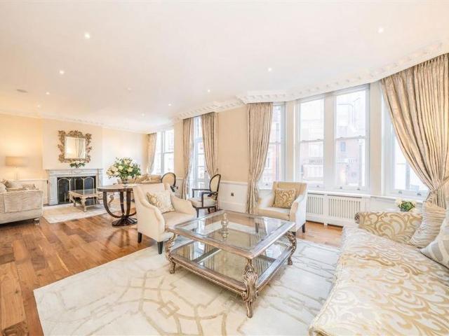 7 bedroom terraced house to rent