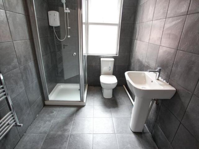 7 bedroom terraced house to rent