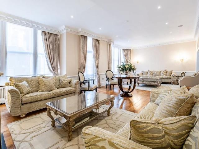 7 bedroom terraced house to rent