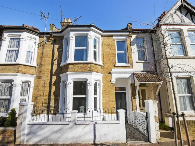 7 bedroom terraced house to rent