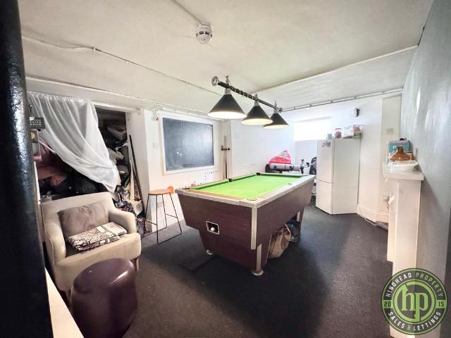 7 bedroom terraced house to rent