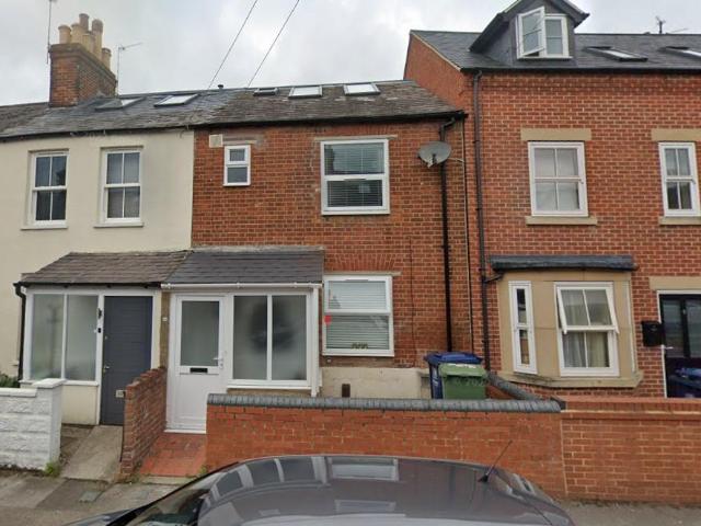 7 bedroom terraced house to rent