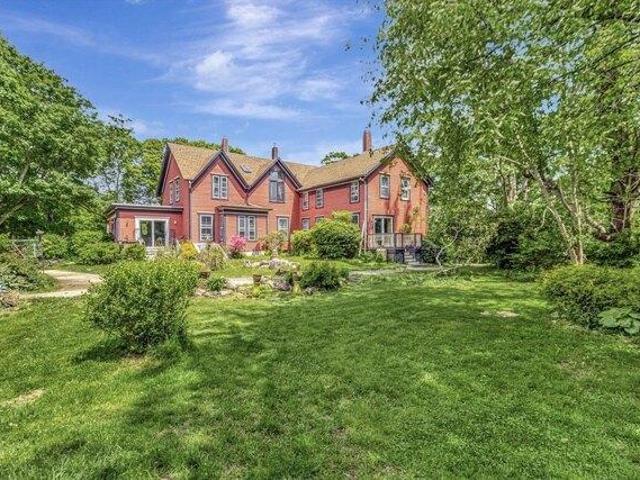 7 bedroom, Tiverton RI 02878 LS102215559