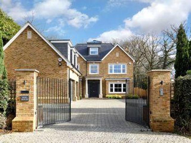 7 Bedrooms Detached house for rent in Christmas Lane, Farnham Common, Slough SL2