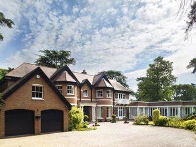 7 Bedrooms Detached house for sale in Warren Park, Kingston Upon Thames, Surrey KT2