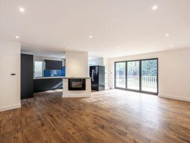 7 Bedrooms Flat for rent in Barn Hill, Wembley HA9