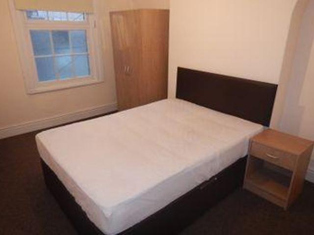 7 Bedrooms Flat for rent in Bewsey Street, Warrington, Cheshire WA2