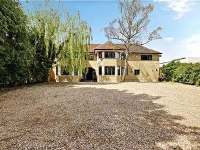 7 Bedrooms for rent in Barnet Road, Arkley, Hertfordshire EN5