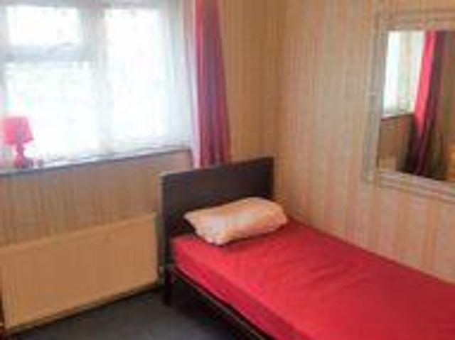 7 Bedrooms for rent in Dunstable Road, Luton LU4