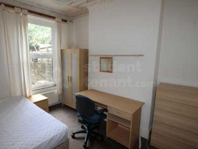 7 Bedrooms for rent in Kingsdown Road, London, Greater London N19