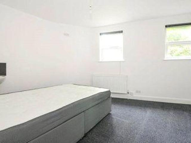 7 Bedrooms for rent in Lyndhurst Grove, London SE15