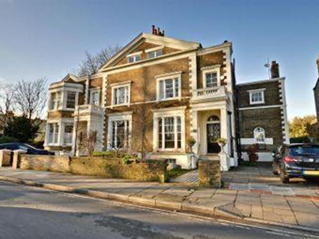 7 Bedrooms for rent in The Green, Richmond TW9