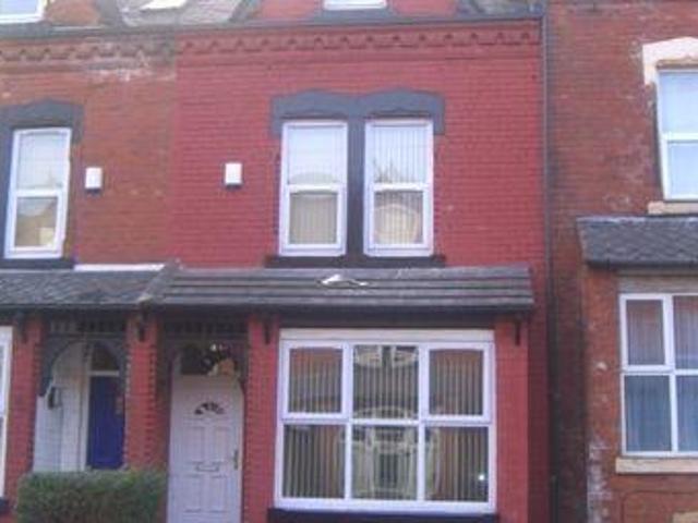 7 Bedrooms for rent in 18 Chestnut Avenue, Hyde Park, Leeds, Hyde Park LS6
