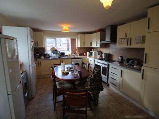 7 Bedrooms Semi detached house for rent in Harlaxton Drive, Nottingham NG7