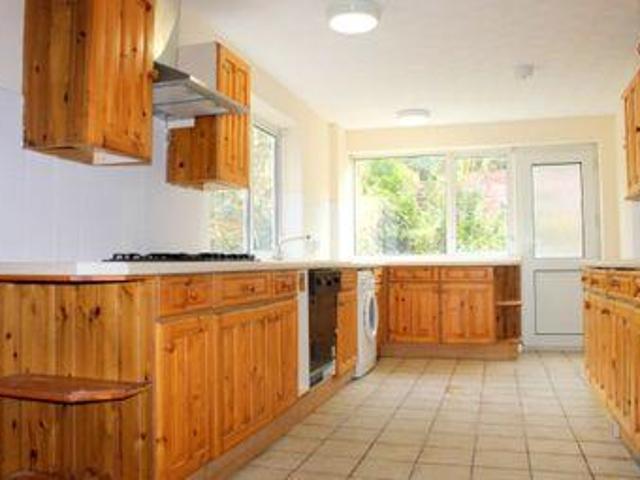 7 Bedrooms Semi detached house for rent in Isfield Road, Brighton BN1