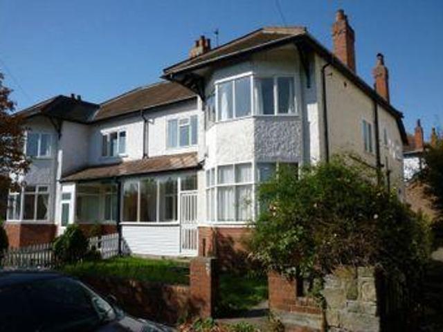 7 Bedrooms Semi detached house for rent in Moor Park Drive, Headingley, Leeds LS6