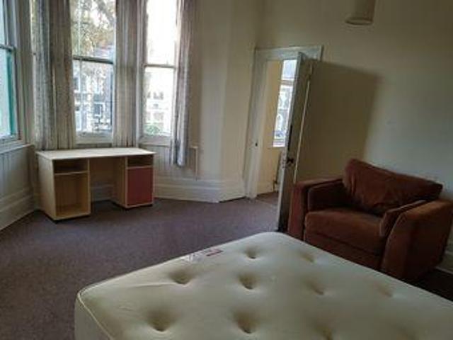 7 Bedrooms Semi detached house for rent in Richmond Road, Plasnewydd, Cardiff CF24
