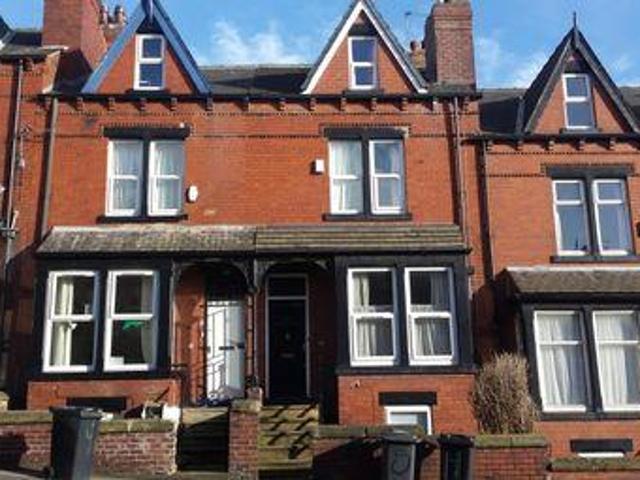7 Bedrooms Terraced house for rent in Manor Drive, Hyde Park, Leeds LS6