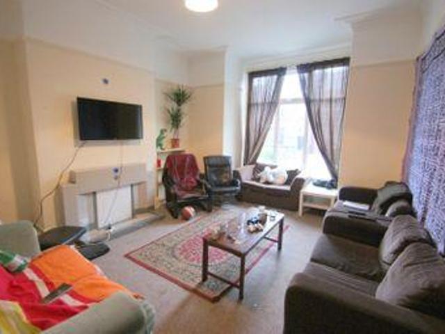 7 Bedrooms Terraced house for rent in Brudenell Avenue, Hyde Park, Leeds LS6