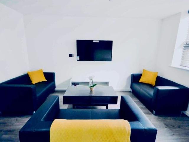 7 Beds 3 Baths