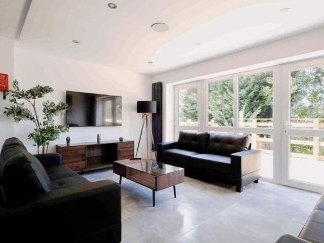 7 Beds 9 Baths