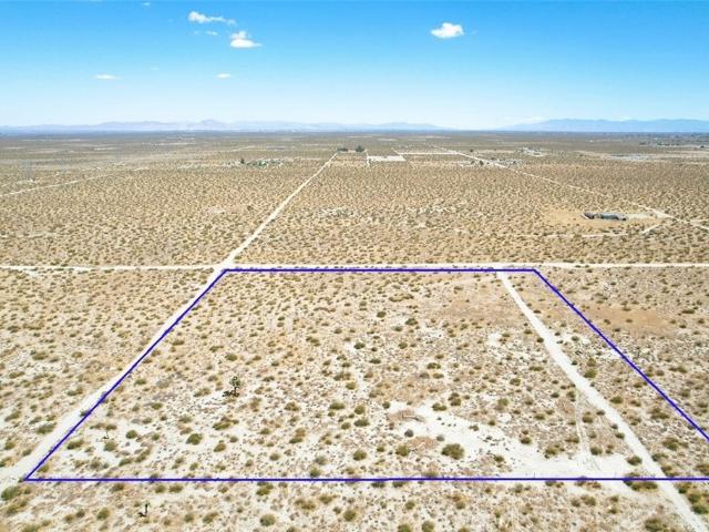 7 Beekley Rd, Phelan, CA 92371 | MLS #HD26078 | Compass