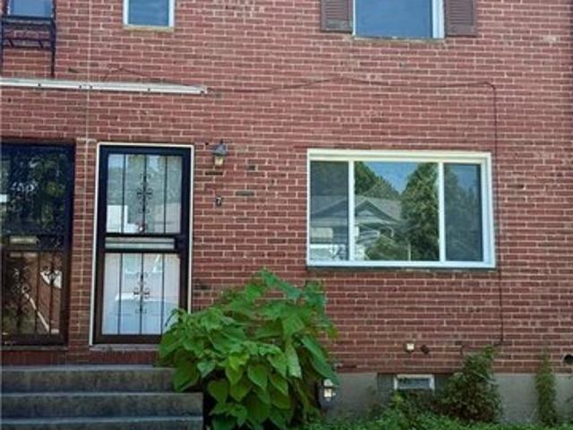 7 Bennett Village Ter, Buffalo, NY 14214