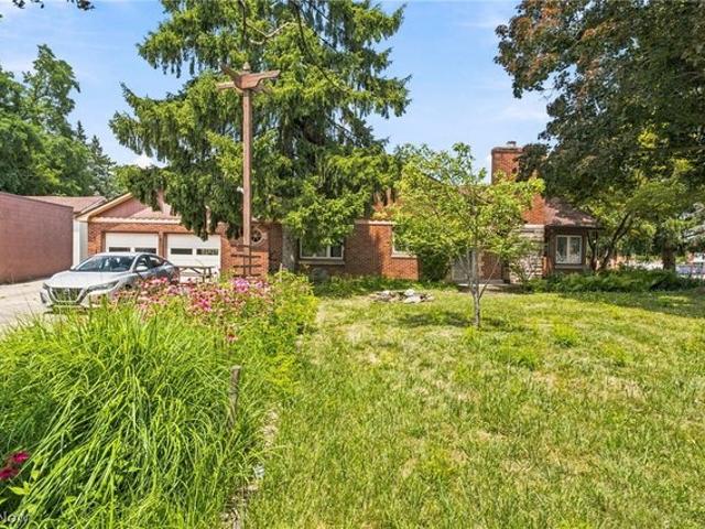 7 Birch Ave, Northfield, OH 44067
