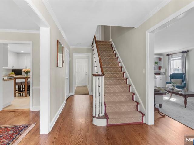 7 Birdseye Glen