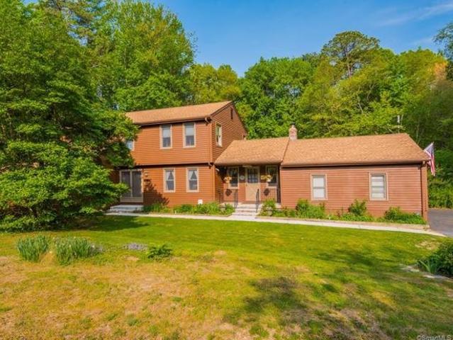 7 Blueberry Ln, Burlington, CT 06013