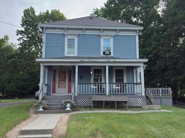 7 Boardman St, Calais, ME 04619