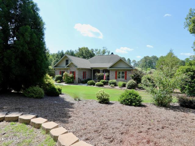 7 Bobolink Road