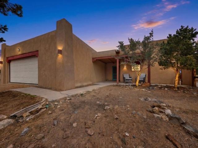7 Bonito Ct, Santa Fe, NM 87508