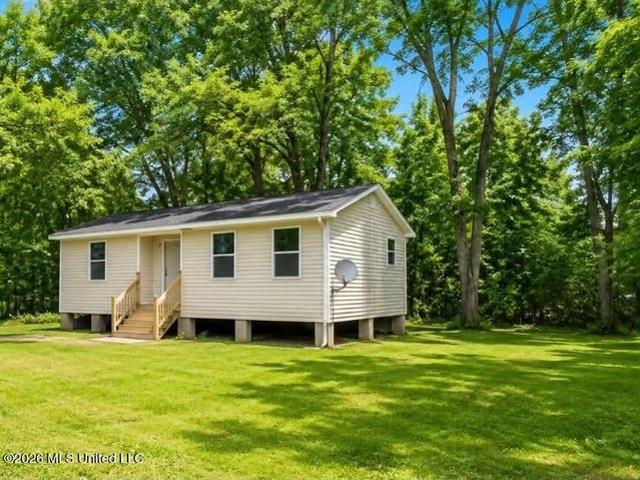 7 Bowen St, Wiggins, MS 39577