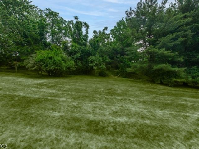7 Bowfell Ct
