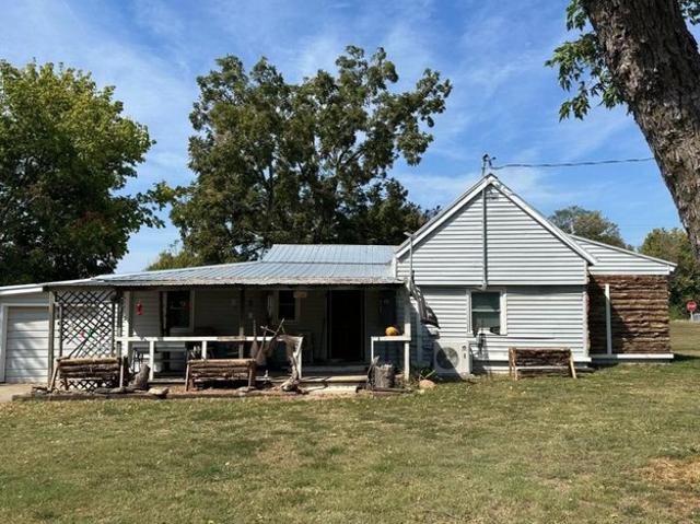 7 Box St, Arcola, MO 65603