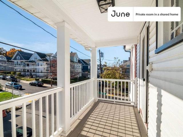 7 BR in Boston
