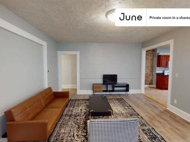 7 BR in Boston