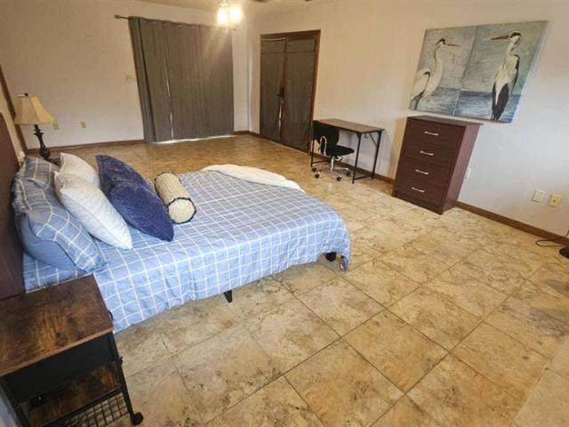 7 BR in Deltona